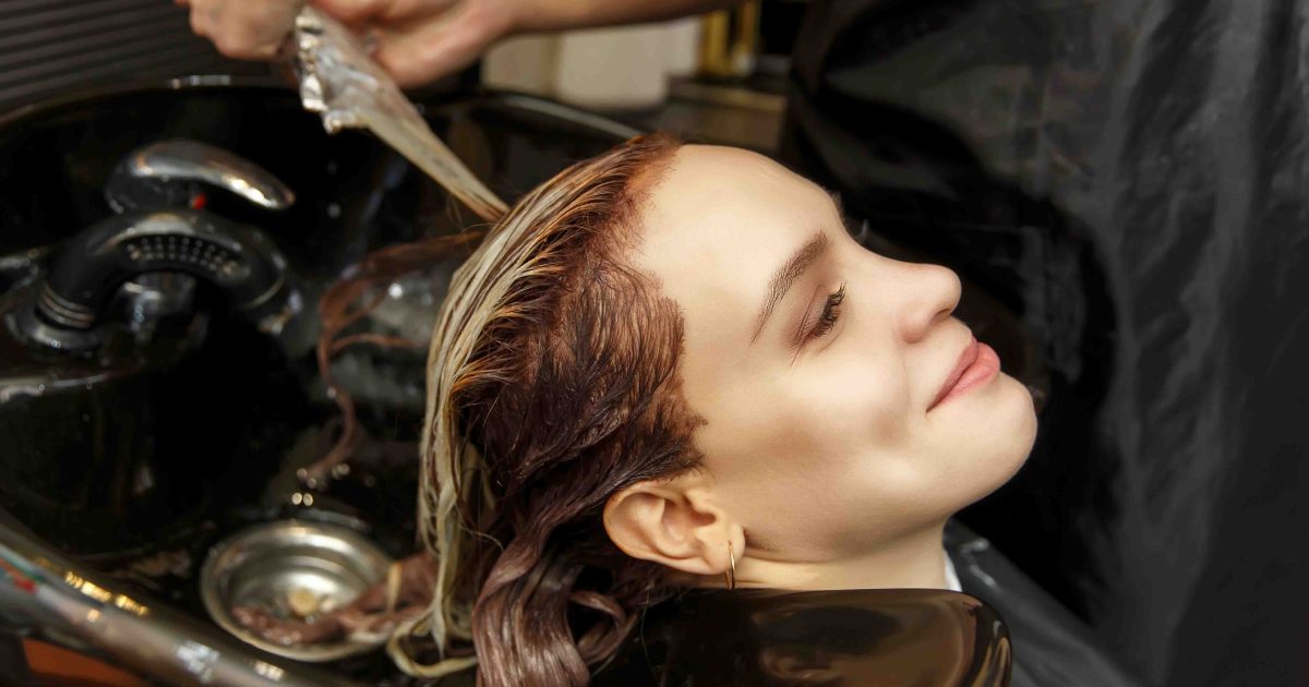 ¿Cómo aplicar shade para el cabello de Redken? |… | MIRIAM Salón